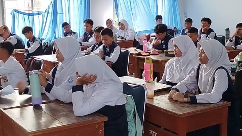 Program Sekolah Swasta Gratis di Jakarta Diuji Coba Juli 2025 - MusicCity Digicast